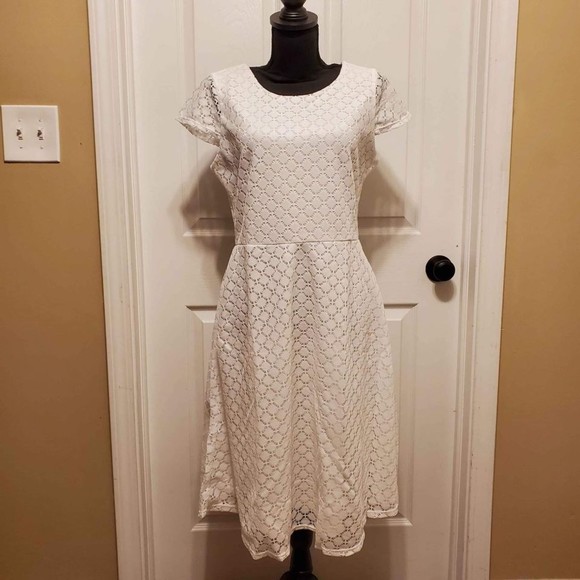 Salon Studio | Dresses | Nwt Salon Studio Womens White Lace Overlay Fit ...